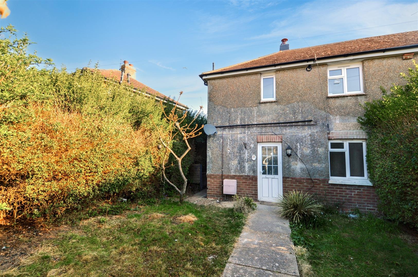 Property Details for Knoll Crescent, Hampden Park, Eastbourne - Town Property Estate Agents ...